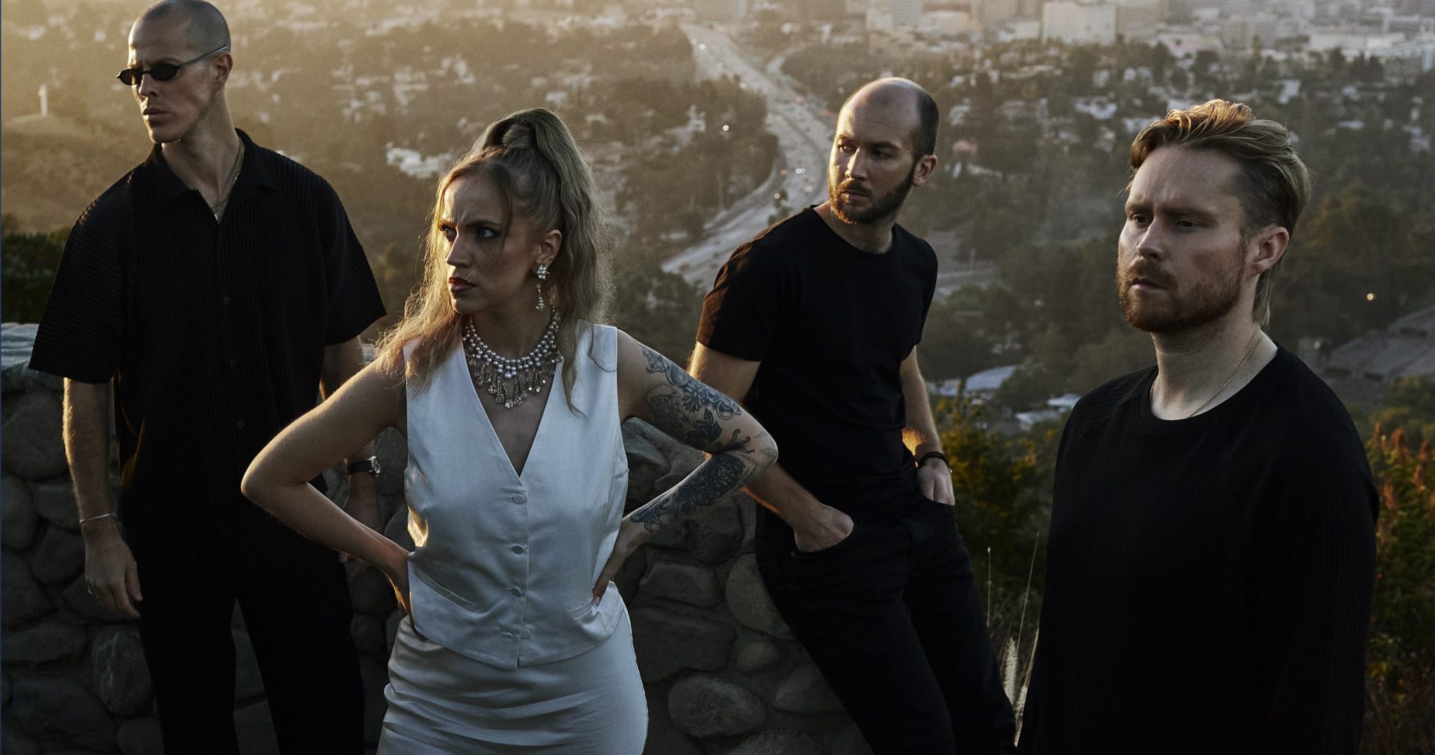 Haloo Helsinki! julkaisi uuden singlen ”Voiko enkelitkin eksyä” – SuomiViihde – kotimaisen ...